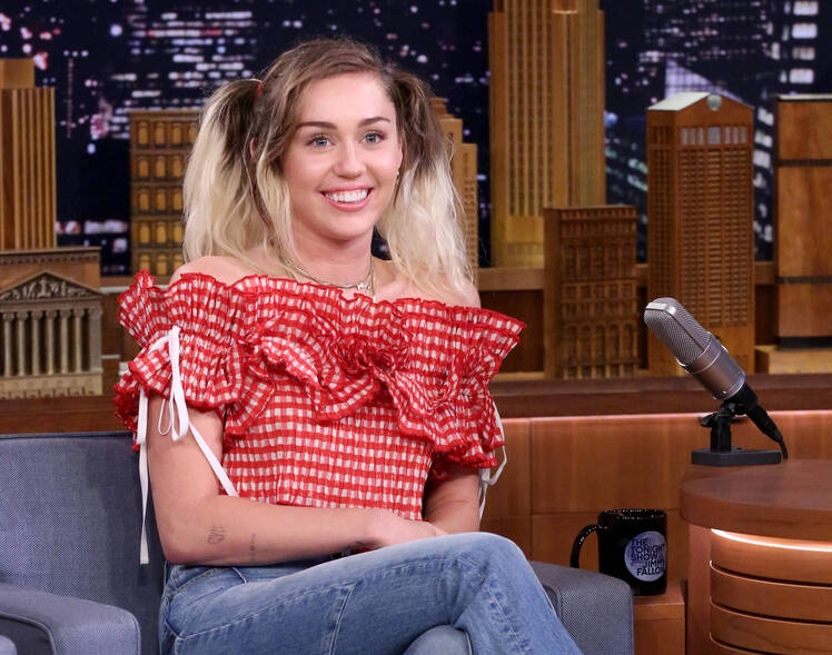 Miley Cyrus Buys a Farmhouse in Tennessee, Reconnects With Her Roots ...