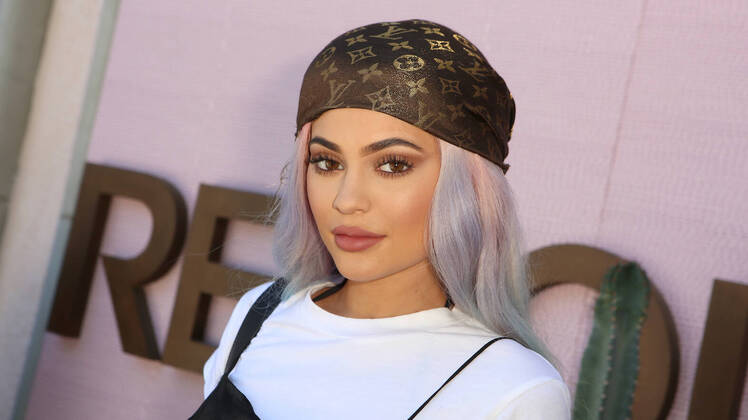 Kylie Jenner Mom-Shamed on Instagram for Having Long Nails | In Touch ...